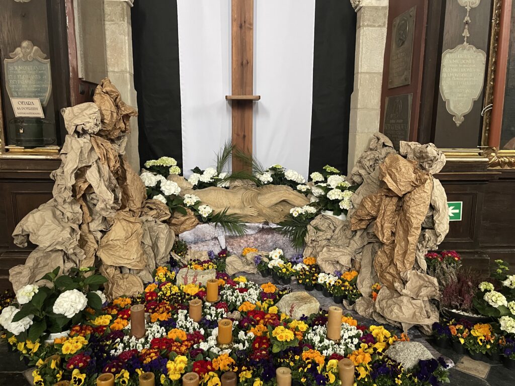 Wymowne Groby Pańskie w sandomierskich kościołach