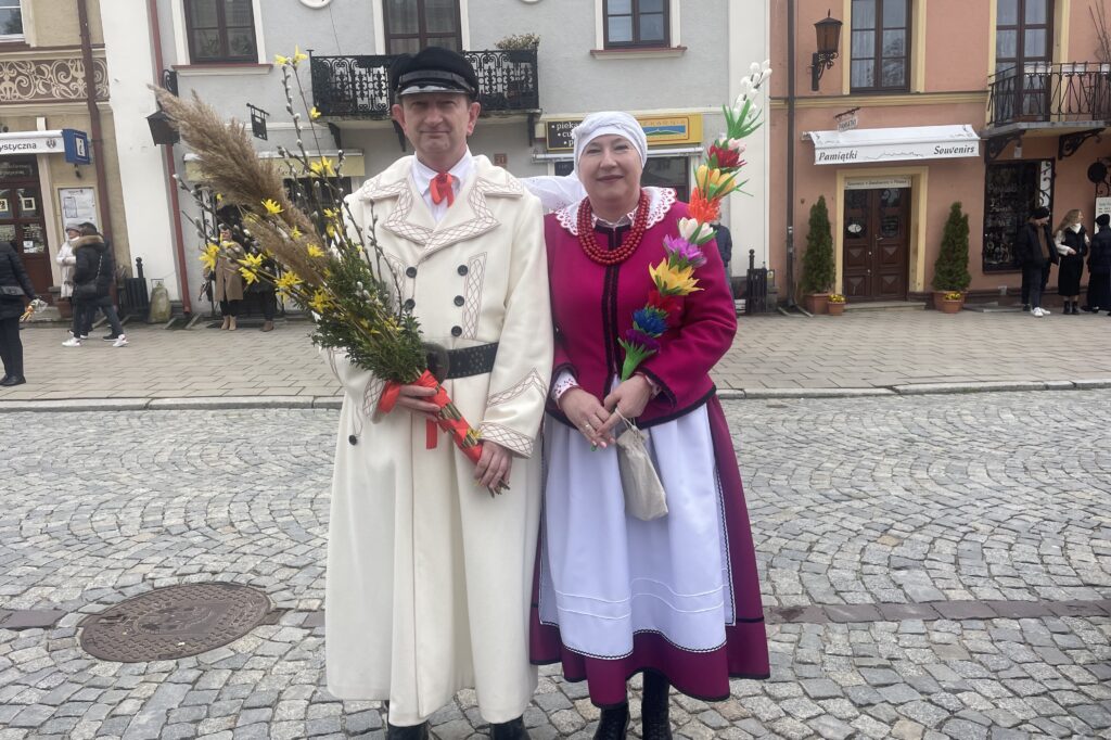 Biskup Krzysztof Nitkiewicz poświęcił wielkanocne palmy na ...
